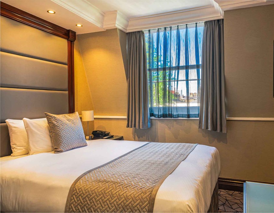 Home [hydeparkinternational.uk]